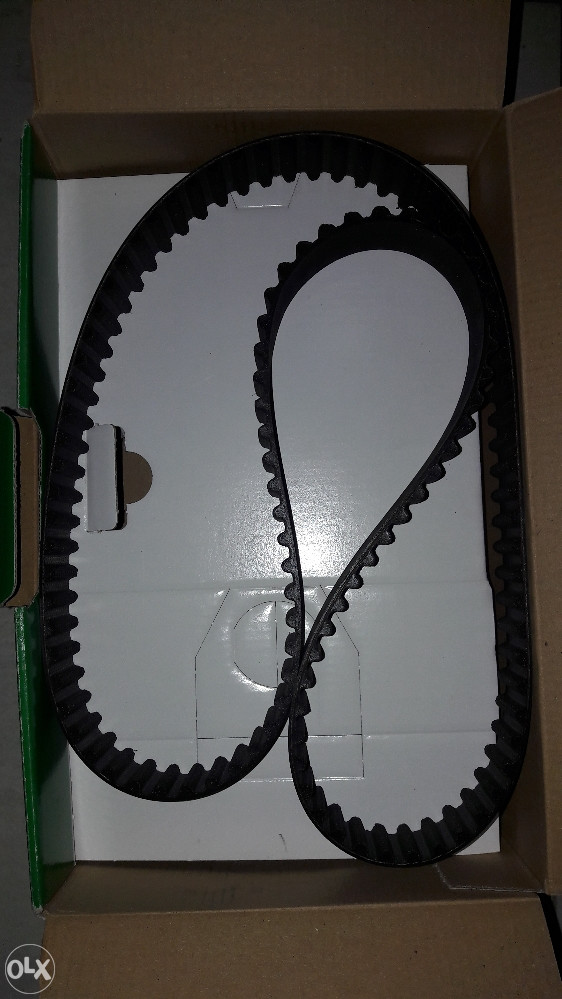 Set zupcastog remena 110C10474R A6079930397 - Španeri/Remenice - OLX.ba