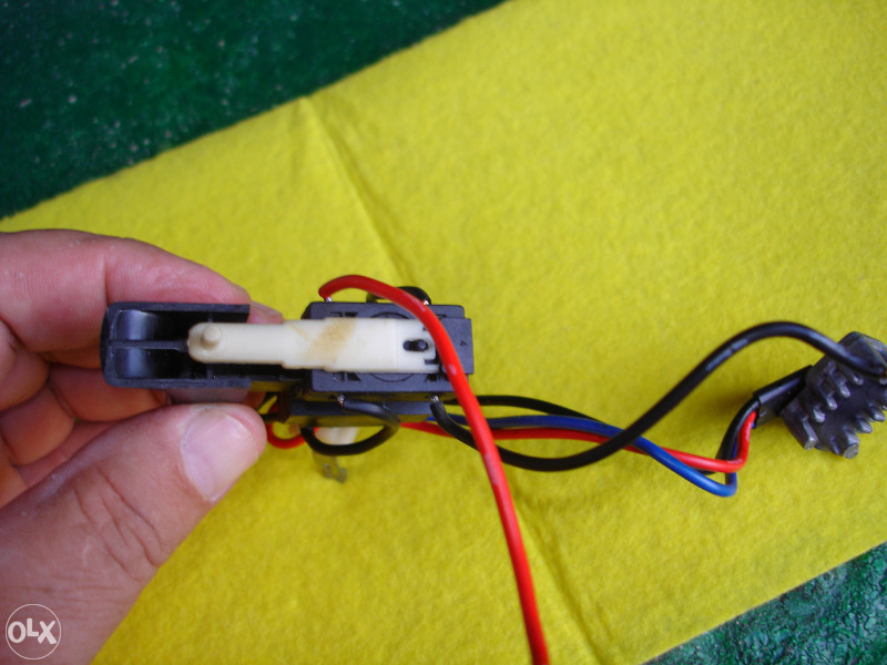 PREKIDAČ "JIN DING" EA -12/Z2 DC:7,2V-15V 12A ZA AKU - Dijelovi za mašine i alate - OLX.ba