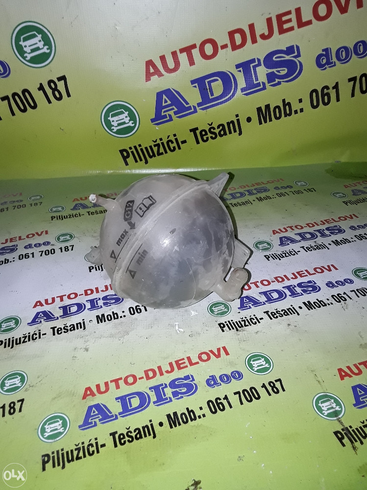 Boca Vode Golf 3 Auto Dijelovi Adis - Posude za tečnosti - OLX.ba