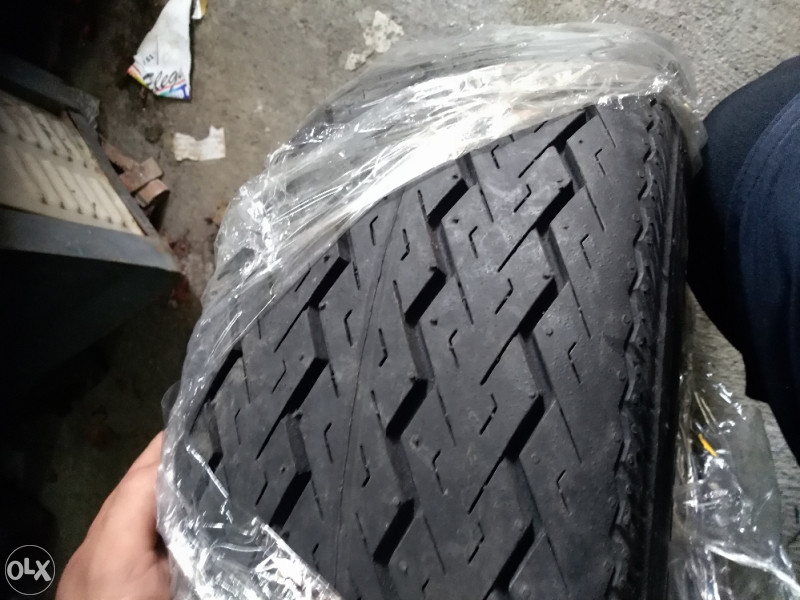 Guma I felga za auto prikolicu labudicu - Za prikolice - OLX.ba