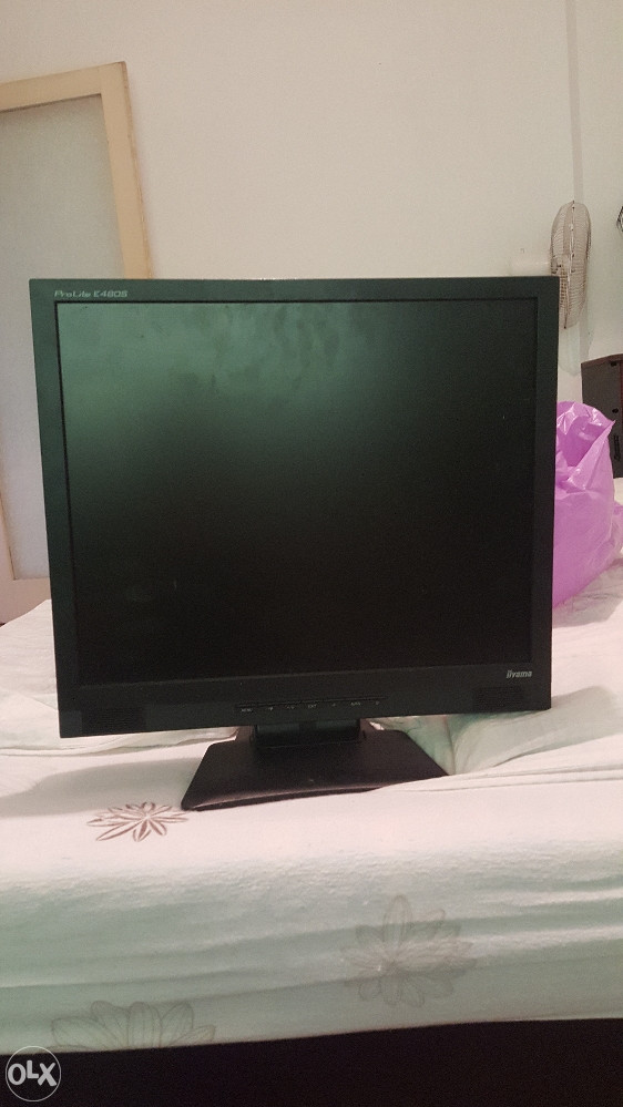 Monitor za racunar 2 komada - Monitori - OLX.ba