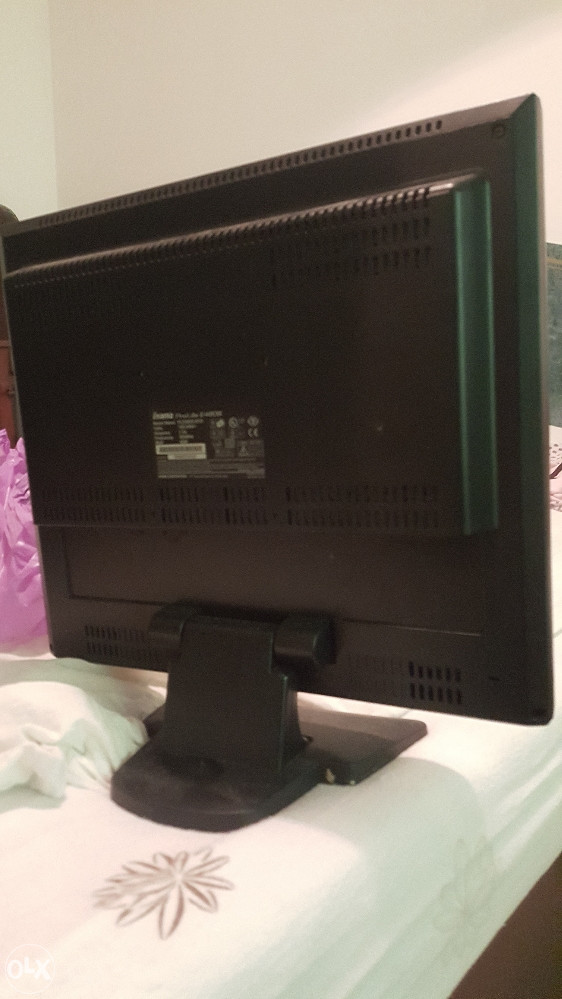 Monitor za racunar 2 komada - Monitori - OLX.ba