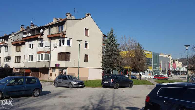Dvosoban stan / Dobrinja C5/ 40m2 / Potpuno renoviran - Stanovi i ...