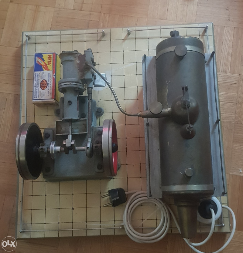 Maketa parne masine - Antik predmeti od metala - OLX.ba