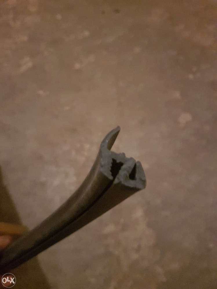 Keder guma za stakla kabine traktor g26 busena balon - Dijelovi - OLX.ba