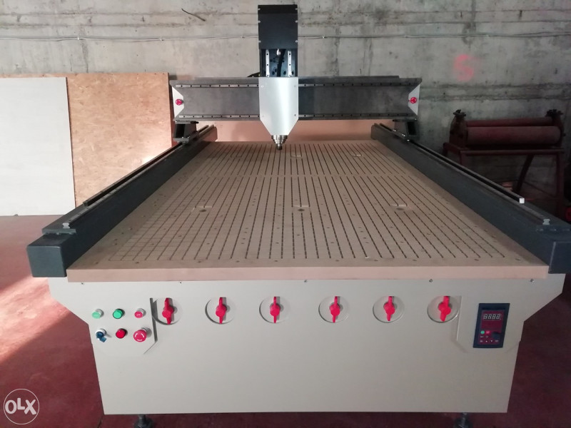CNC masina, glodalica, router za obradu drveta - Strug/Glodalice ...