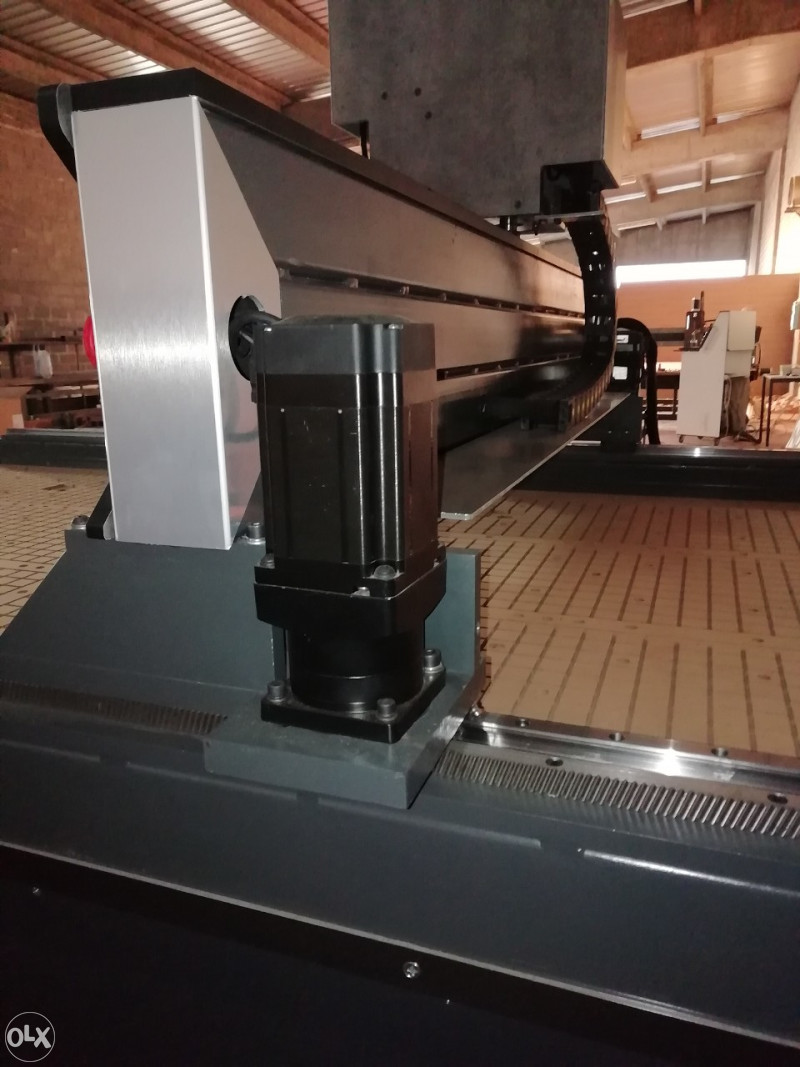CNC masina, glodalica, router za obradu drveta - Strug/Glodalice ...