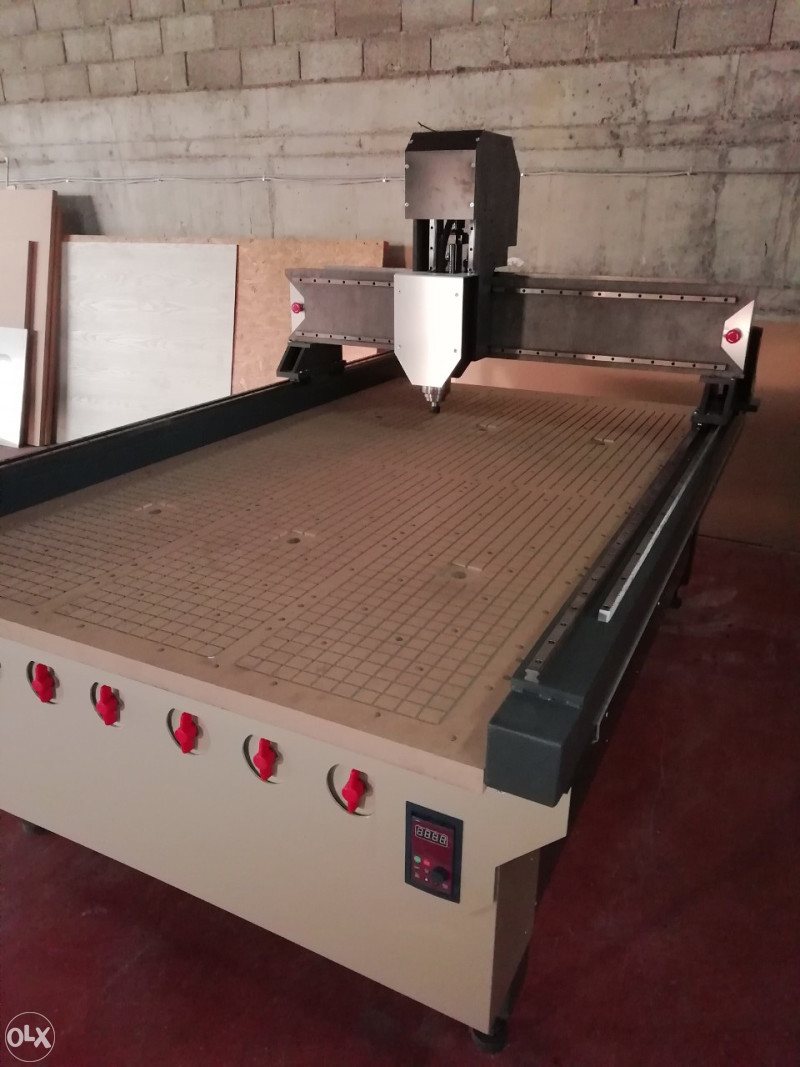 CNC masina, glodalica, router za obradu drveta - Strug/Glodalice ...