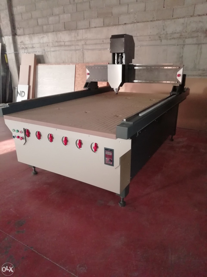 CNC masina, glodalica, router za obradu drveta - Strug/Glodalice ...