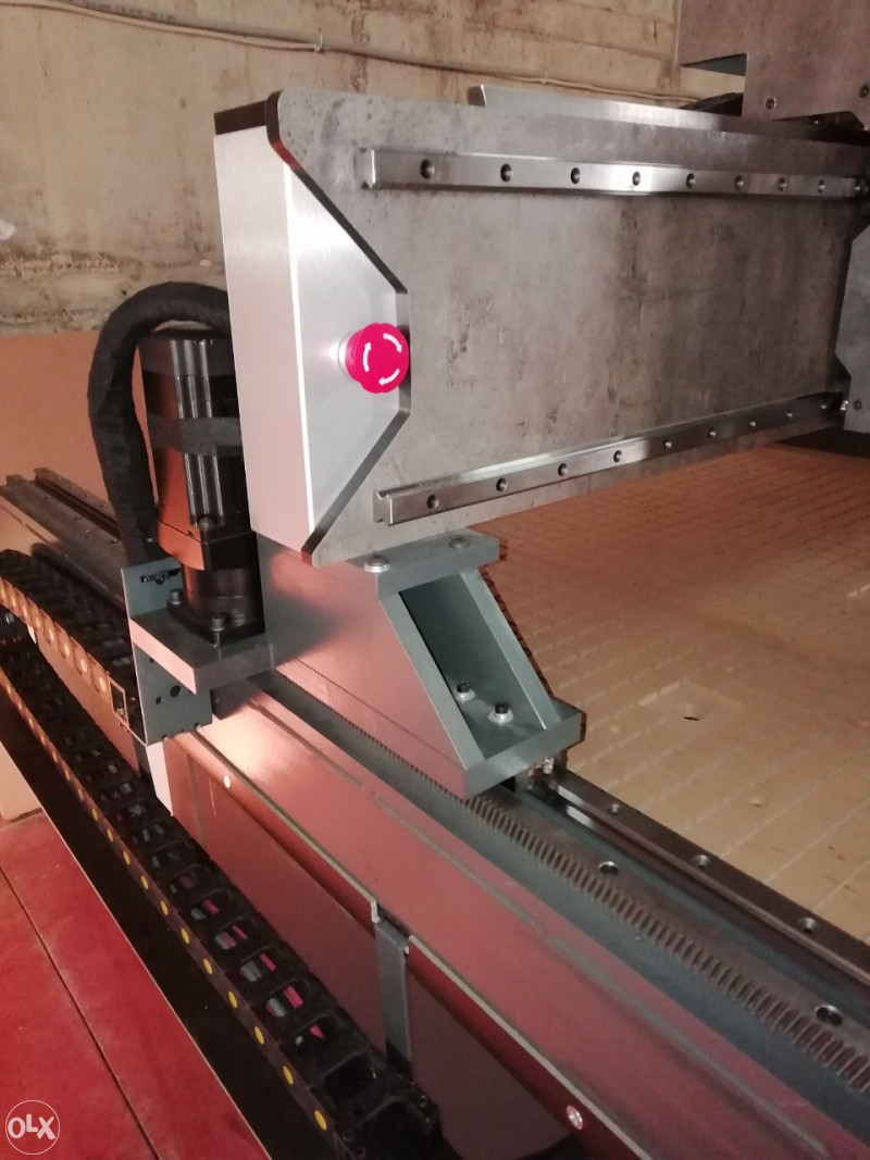 CNC masina, glodalica, router za obradu drveta - Strug/Glodalice ...