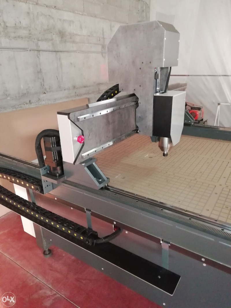 CNC masina, glodalica, router za obradu drveta - Strug/Glodalice ...
