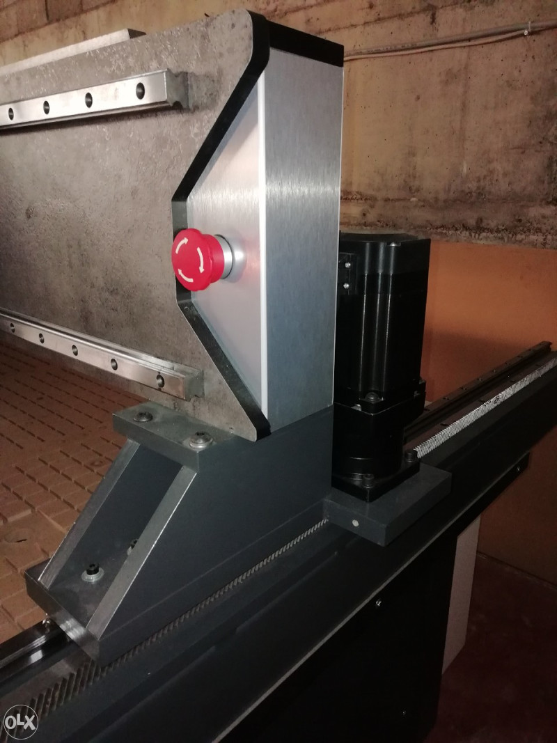 CNC masina, glodalica, router za obradu drveta - Strug/Glodalice ...