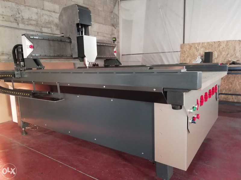 CNC masina, glodalica, router za obradu drveta - Strug/Glodalice ...