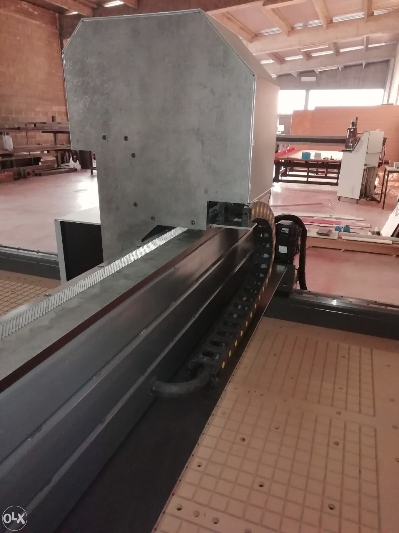 CNC masina, glodalica, router za obradu drveta - Strug/Glodalice ...