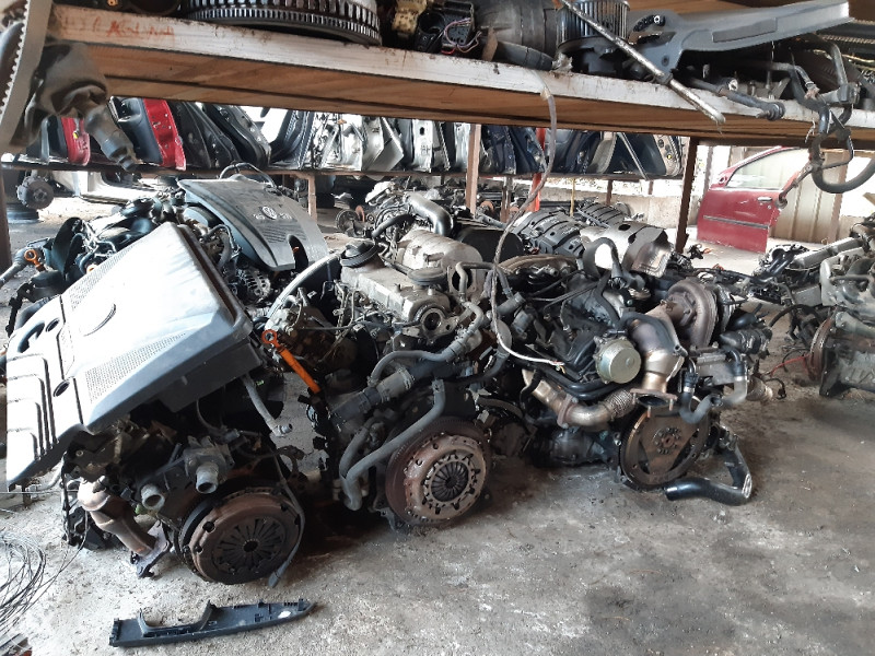 Auto otpad HADID auto dijelovi DIJELOVI - Automobili u dijelovima - OLX.ba