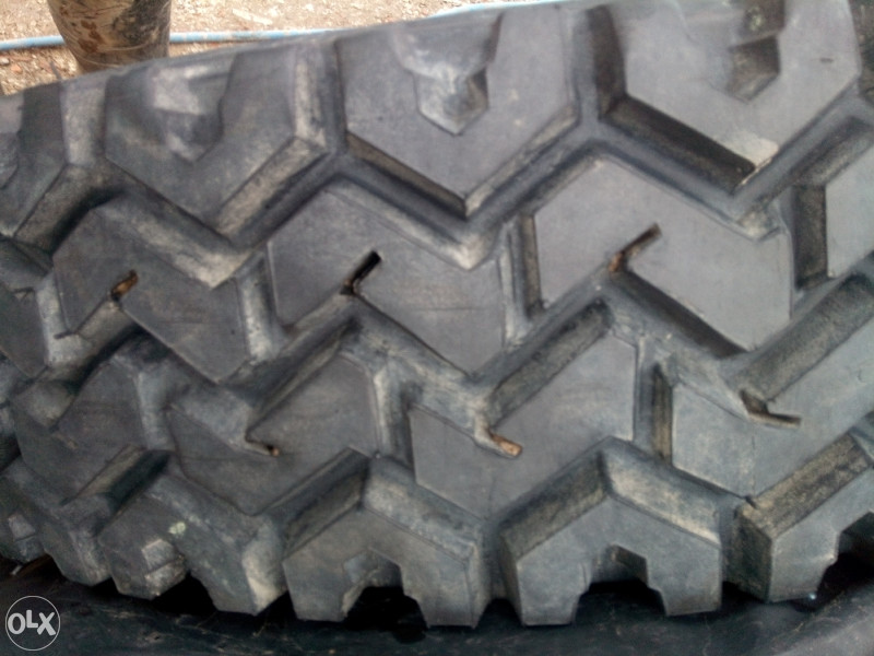 Guma 10.00R20 - Gume za teretna vozila - OLX.ba