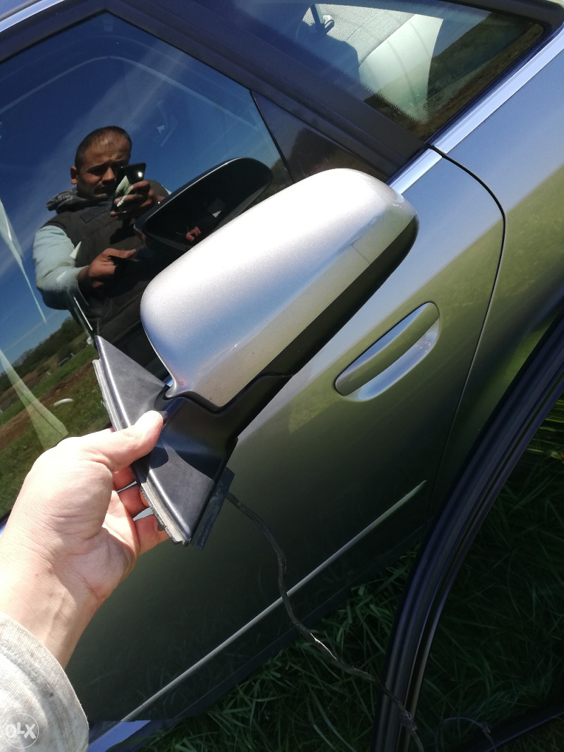 Retrovizor retrovizori audi A4 B6 B7 - Retrovizori - OLX.ba