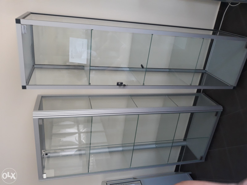 STAKLENE VITRINE-POLICE - Stalaže / Police - OLX.ba